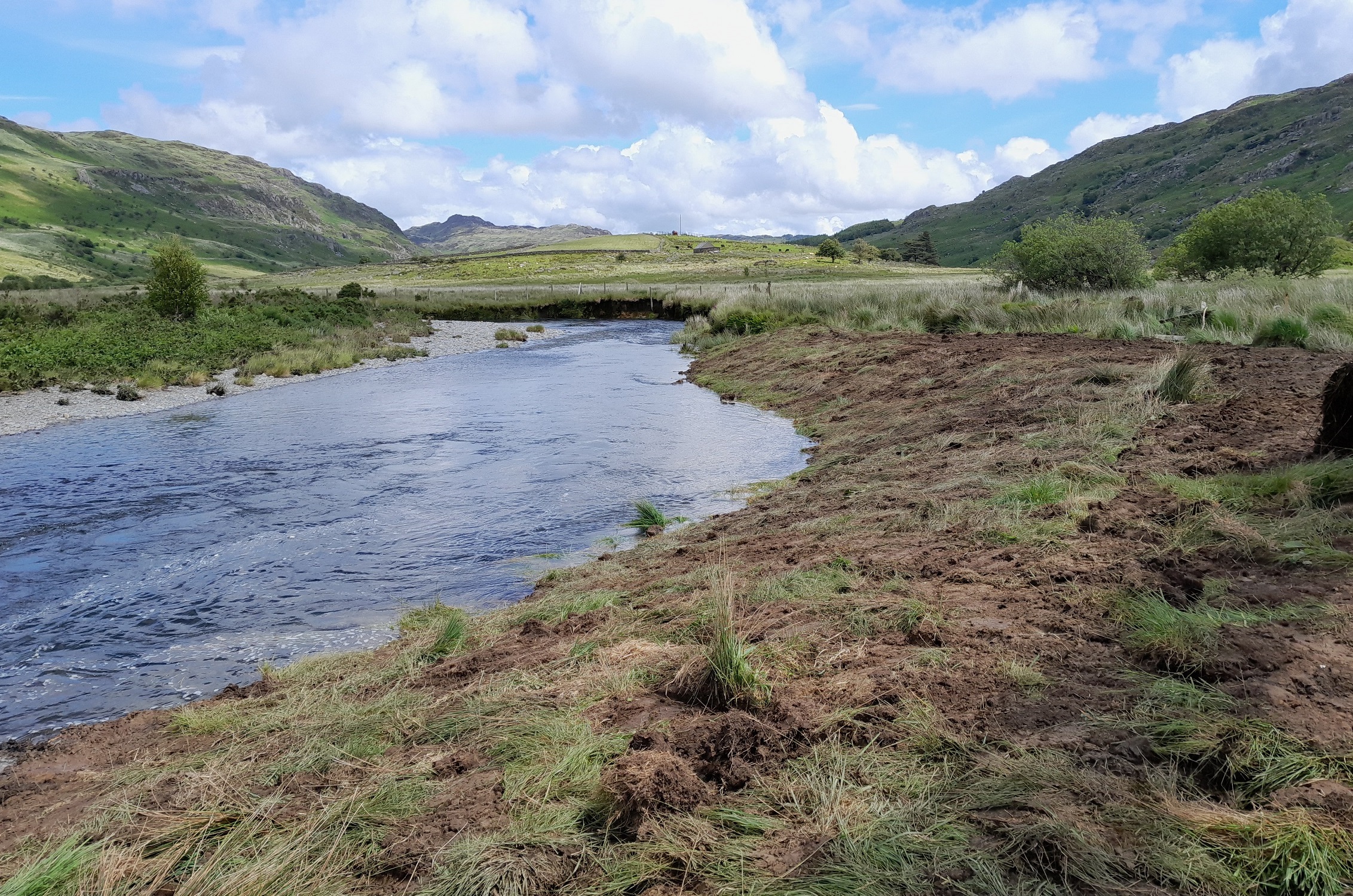 Natural Resources Wales / River restoration work to boost wildlife and ...
